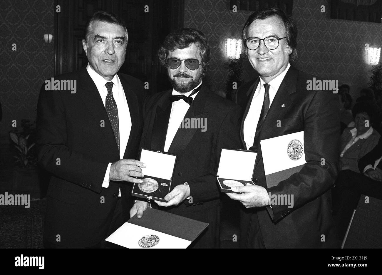 The photo was taken on September 22nd 1987 and shows Vienna's Mayor ...