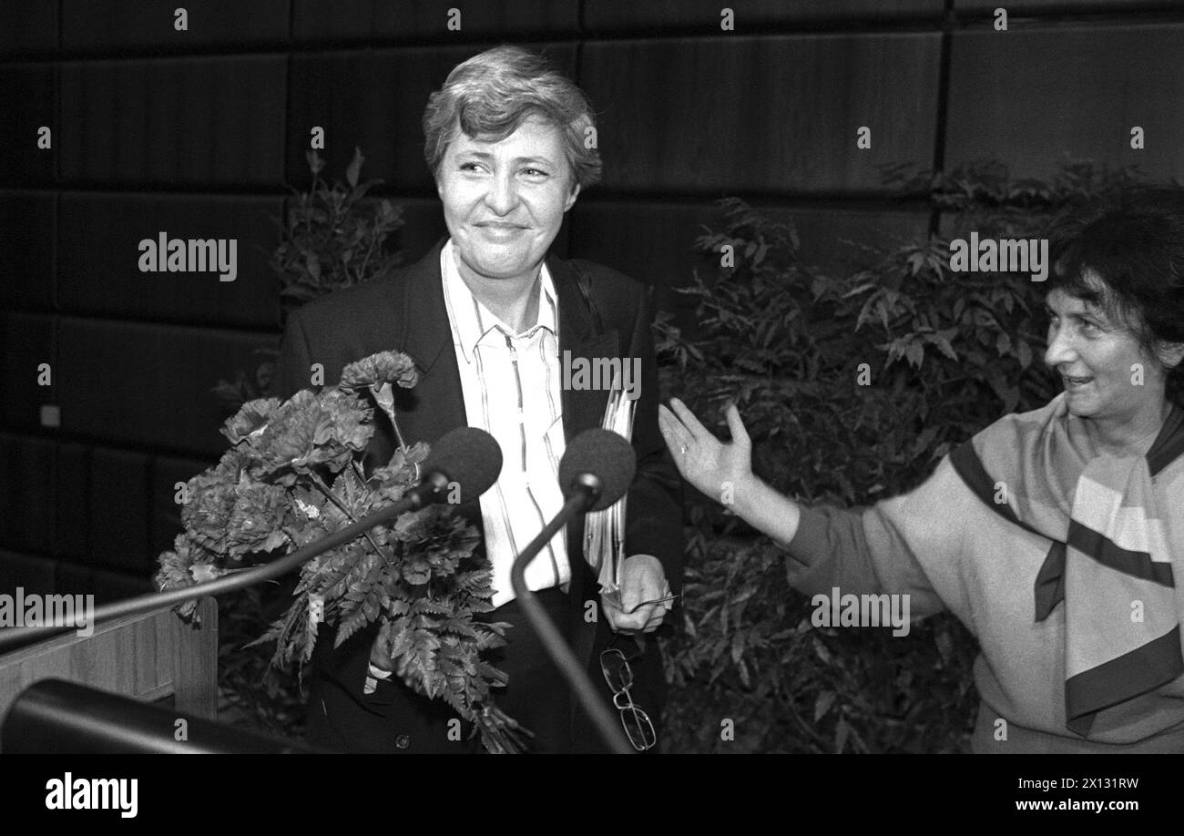 The photo was taken on October 11th 1987 on the occasion of the ...