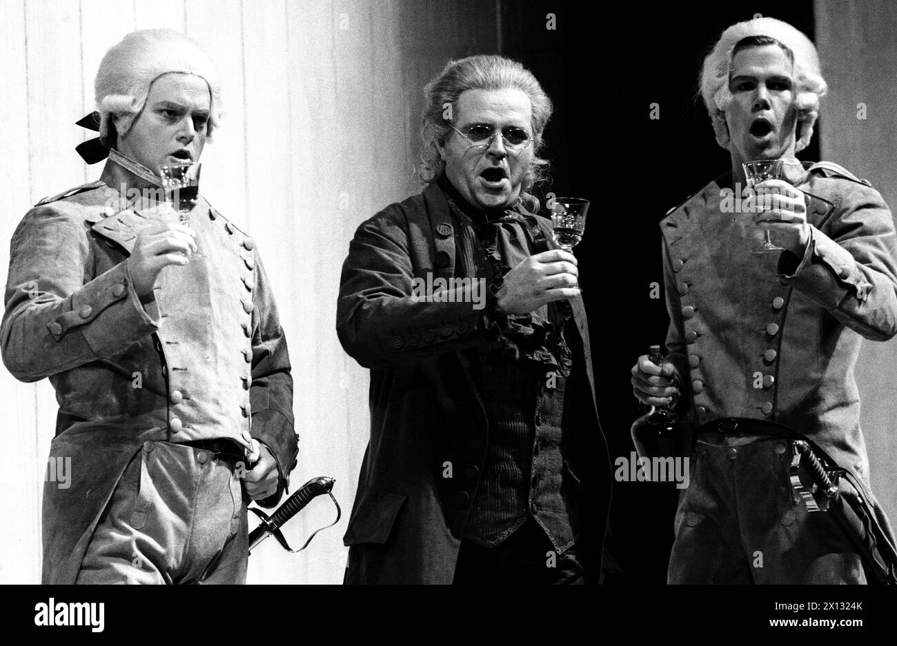 (f.l.t.r.) Thomas Lander, Juergen Freier as Don Alfonso and Bruce Erwin ...