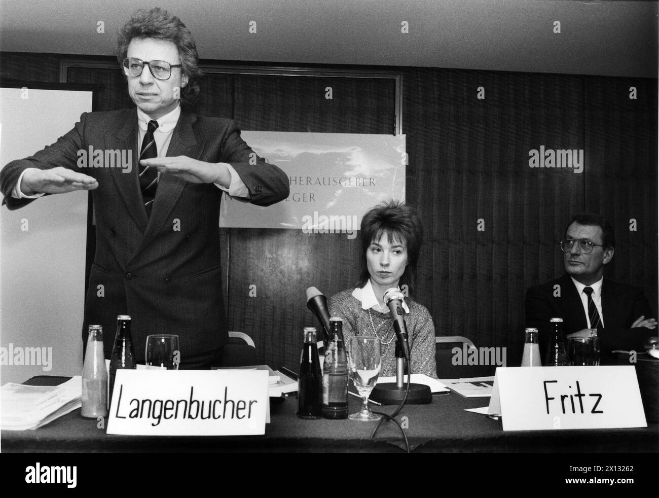 Contemporary assistant Black and White Stock Photos & Images - Alamy