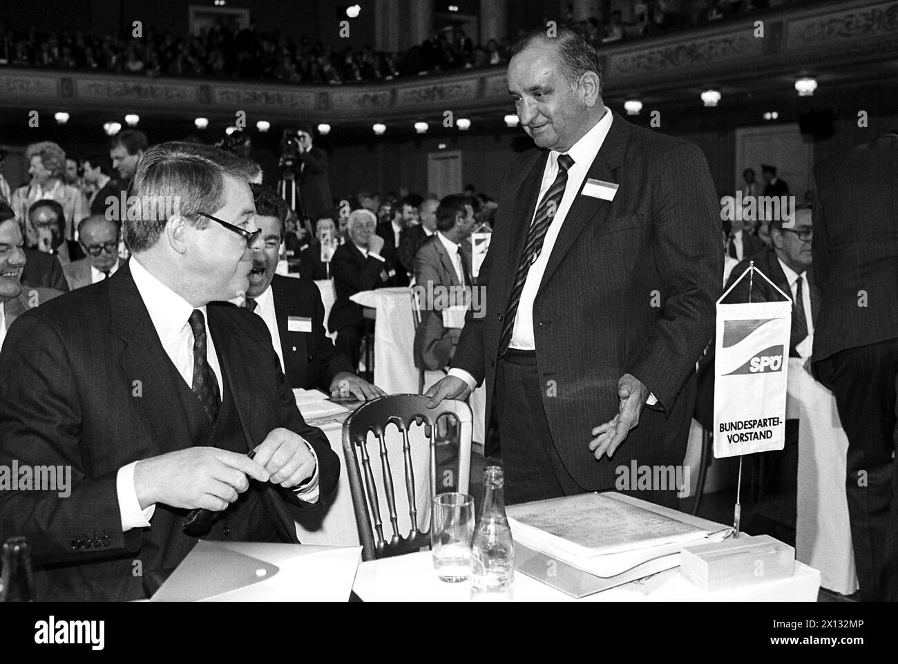 Vienna on May 11th 1988: At the SPOE-conclave in Vienna, resigning SPOE ...