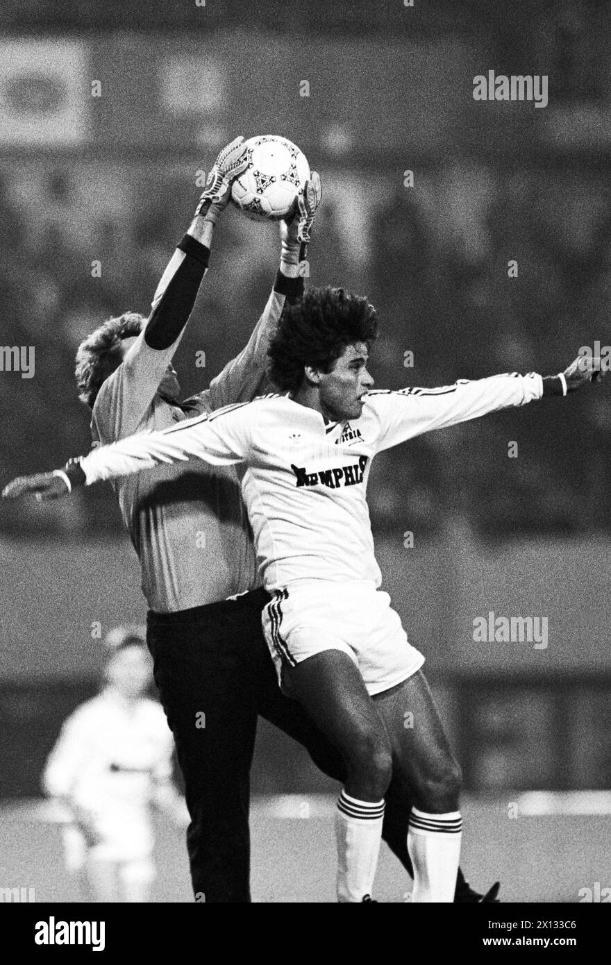 Vienna on November 9th 1988: Second round of the UEFA-Cup in the Prater ...