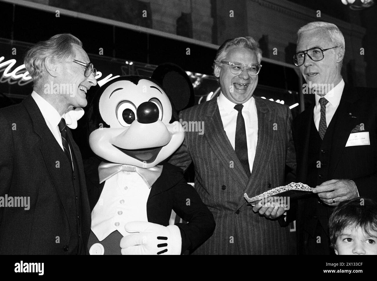 Mickey mouse club hi-res stock photography and images - Alamy