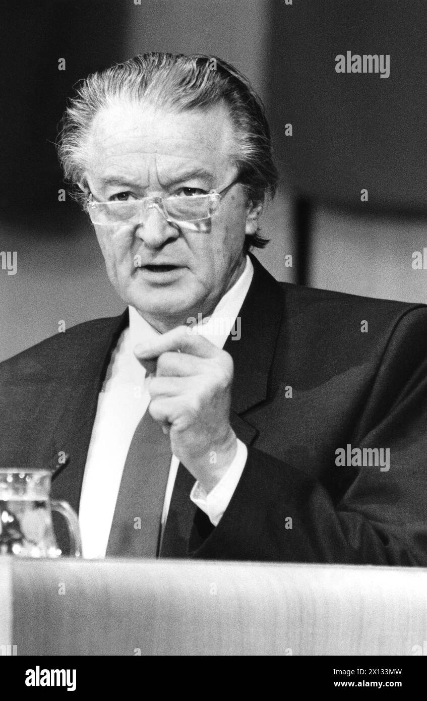 3rd session Black and White Stock Photos & Images - Alamy