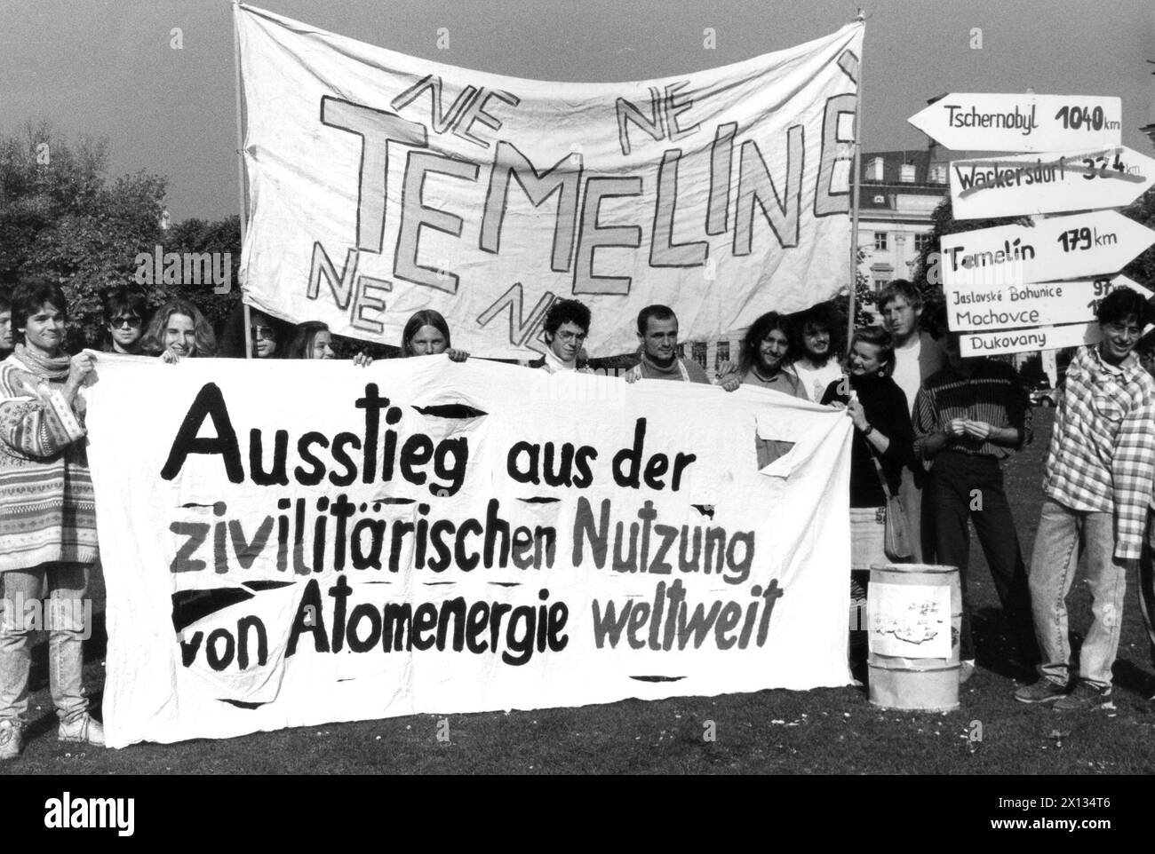 Vienna on October 25th 1989: Viennese anti-atom groups demonstrated ...