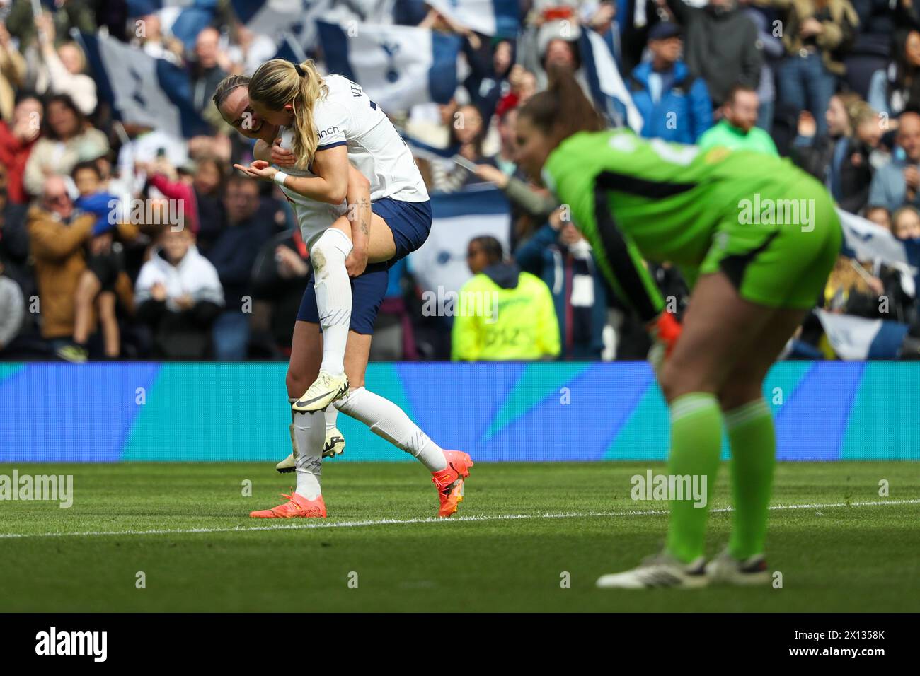 Martha thomas tottenham leicester hi-res stock photography and images ...