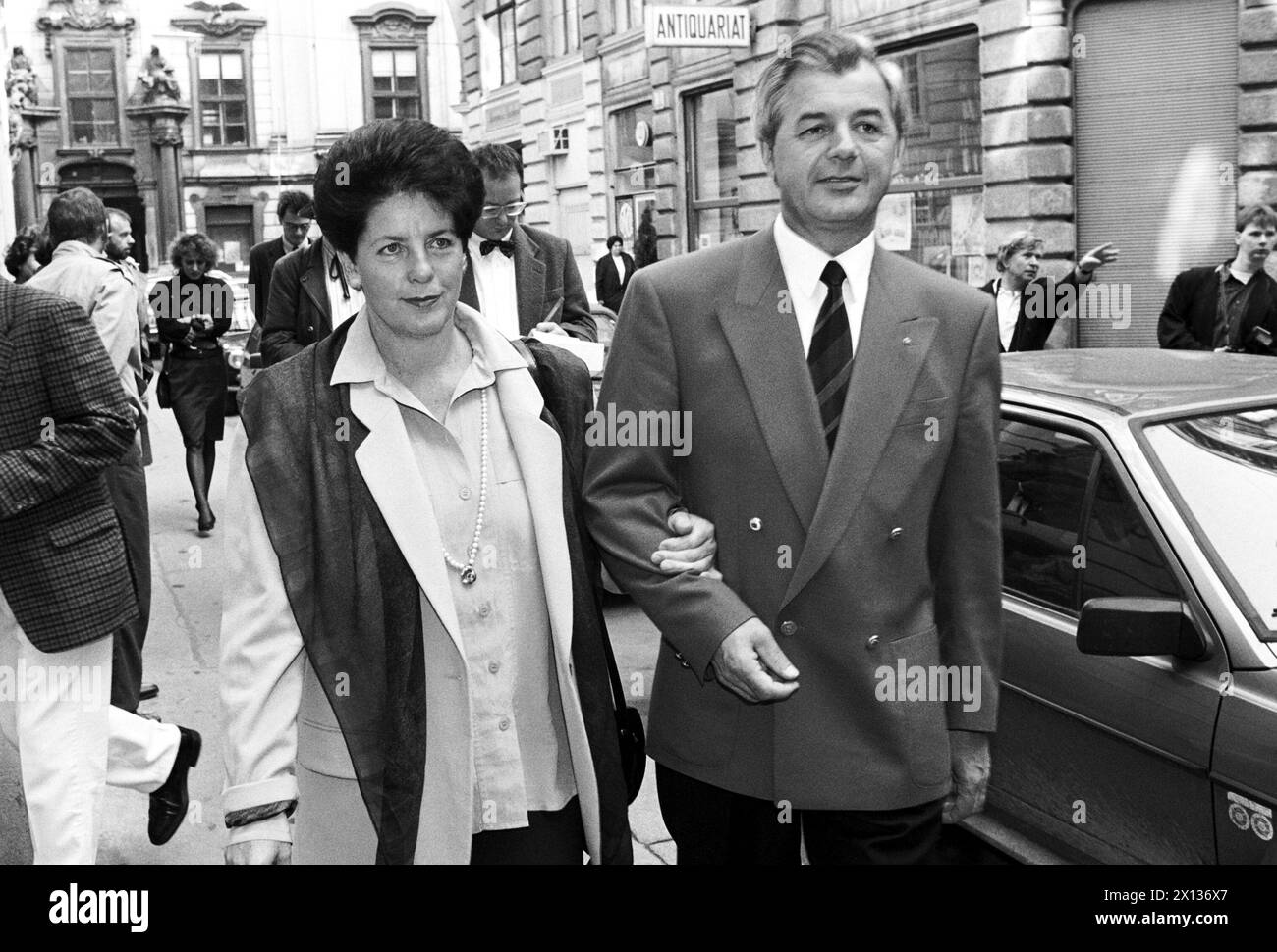 Parliamentary elections in Vienna on October 7th 1990: Austria's deputy ...