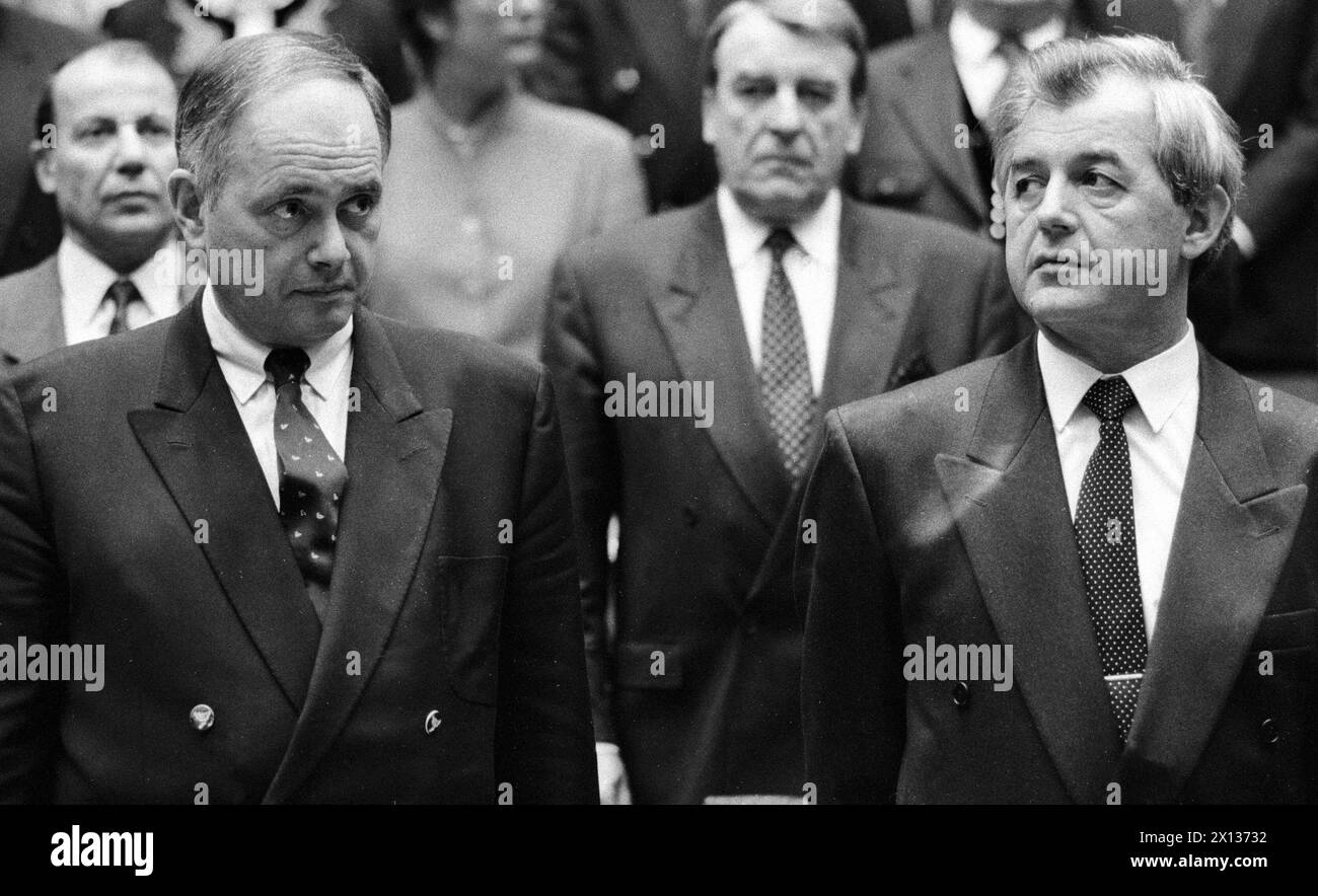 Vienna on November 5th 1990: Heinrich Neisser (l.), new chairman of the ...