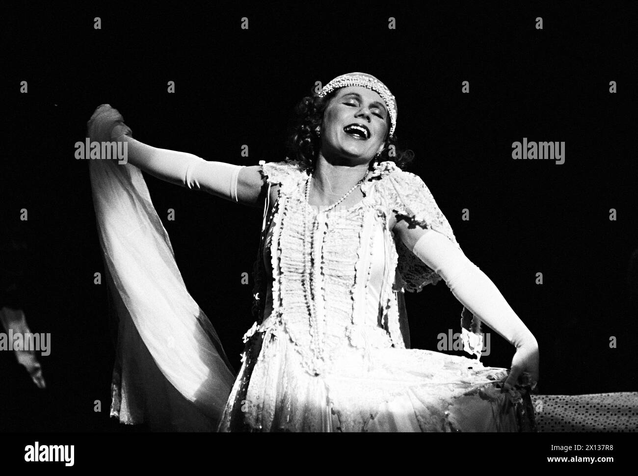 Threepenny opera hi-res stock photography and images - Alamy