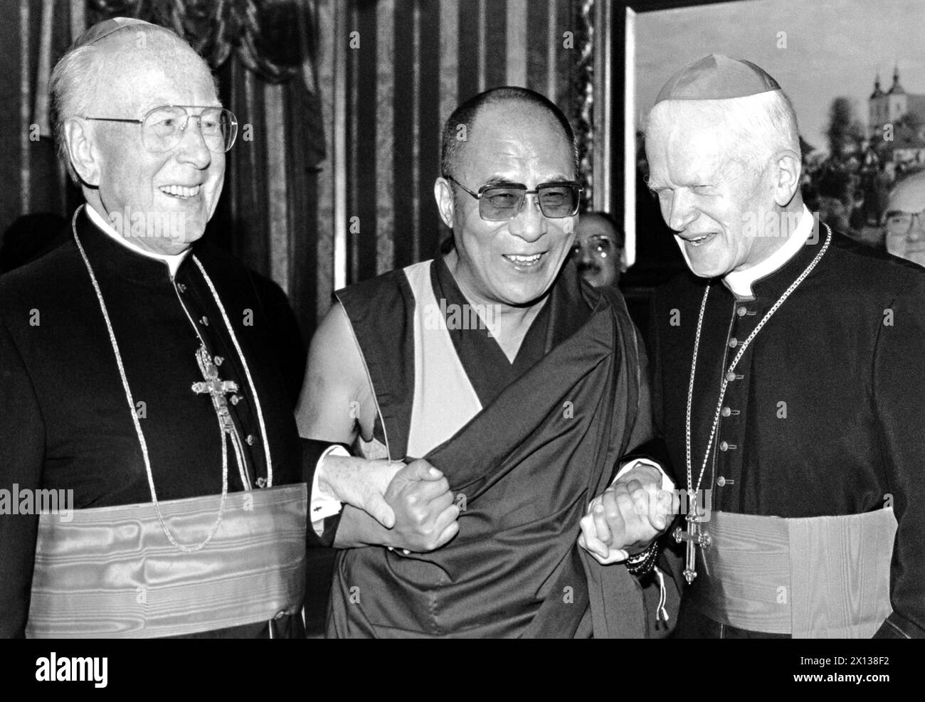 Ecumenical lunch with (l-r) Cardinal Franz Koenig, the 14th Dalai Lama ...