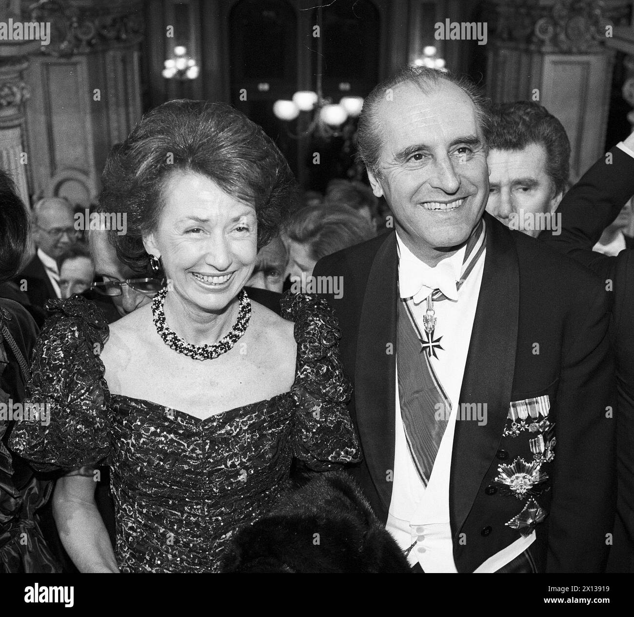 Bundesprasidentenwahlen Black and White Stock Photos & Images - Alamy