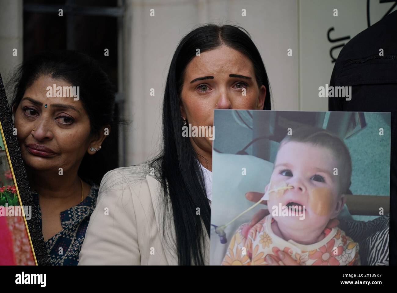 Zainab r hi-res stock photography and images - Alamy