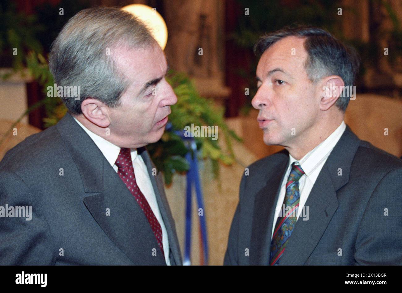 Austria's foreign minister Alois Mock (l.) and federalism minister ...