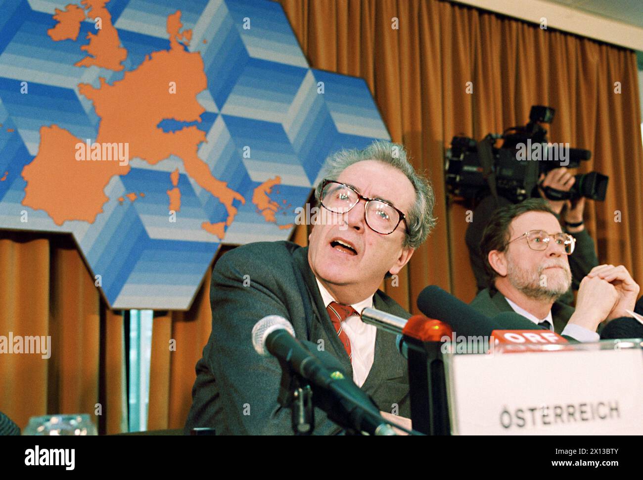 Accession negotiations between the European Union and Austria in ...