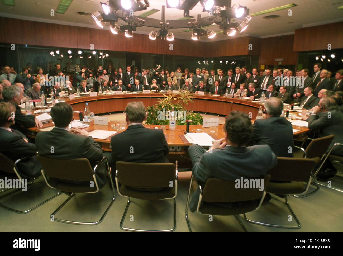 19940302 hi-res stock photography and images - Alamy