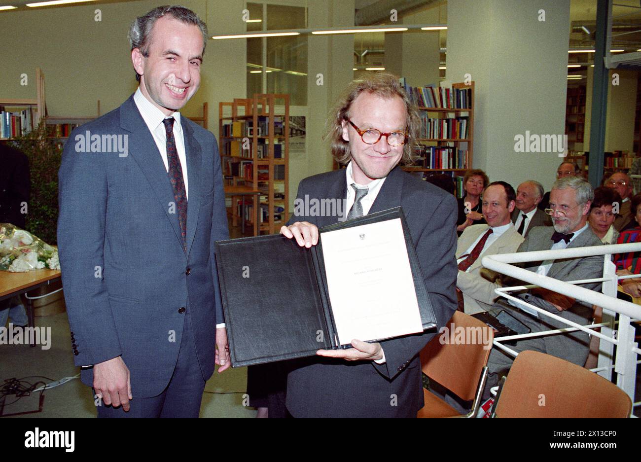 Vienna on May 11th 1994: Minister Rudolf Scholten (SPOE, l.) hands over ...