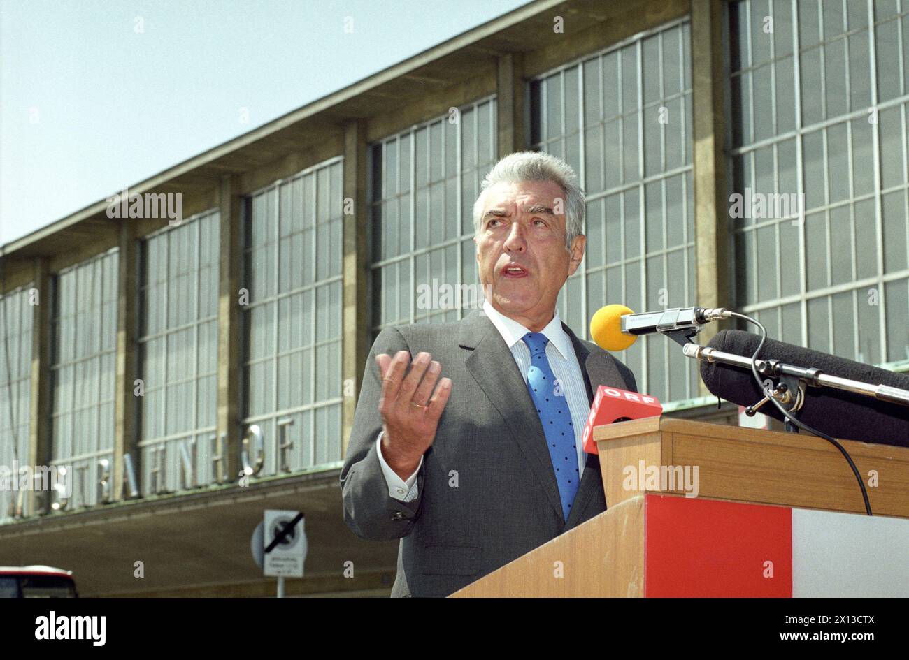 Vienna on June 3rd 1994: The 10th anniversary of 'Verkehrsbund ...