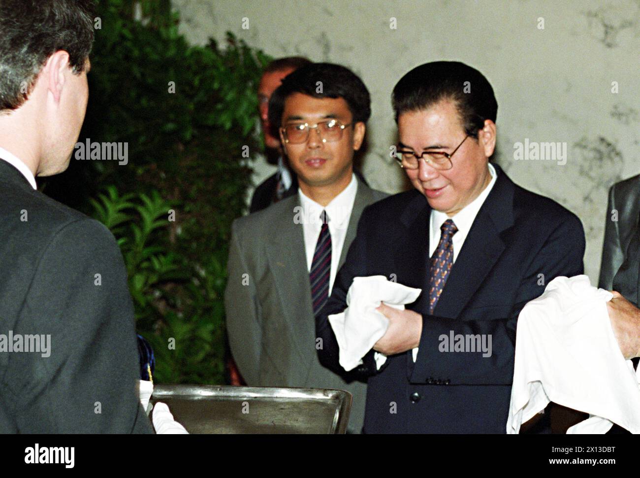 Vienna on June 29th 1994: Chinese prime minister Li Peng arrvives for a ...