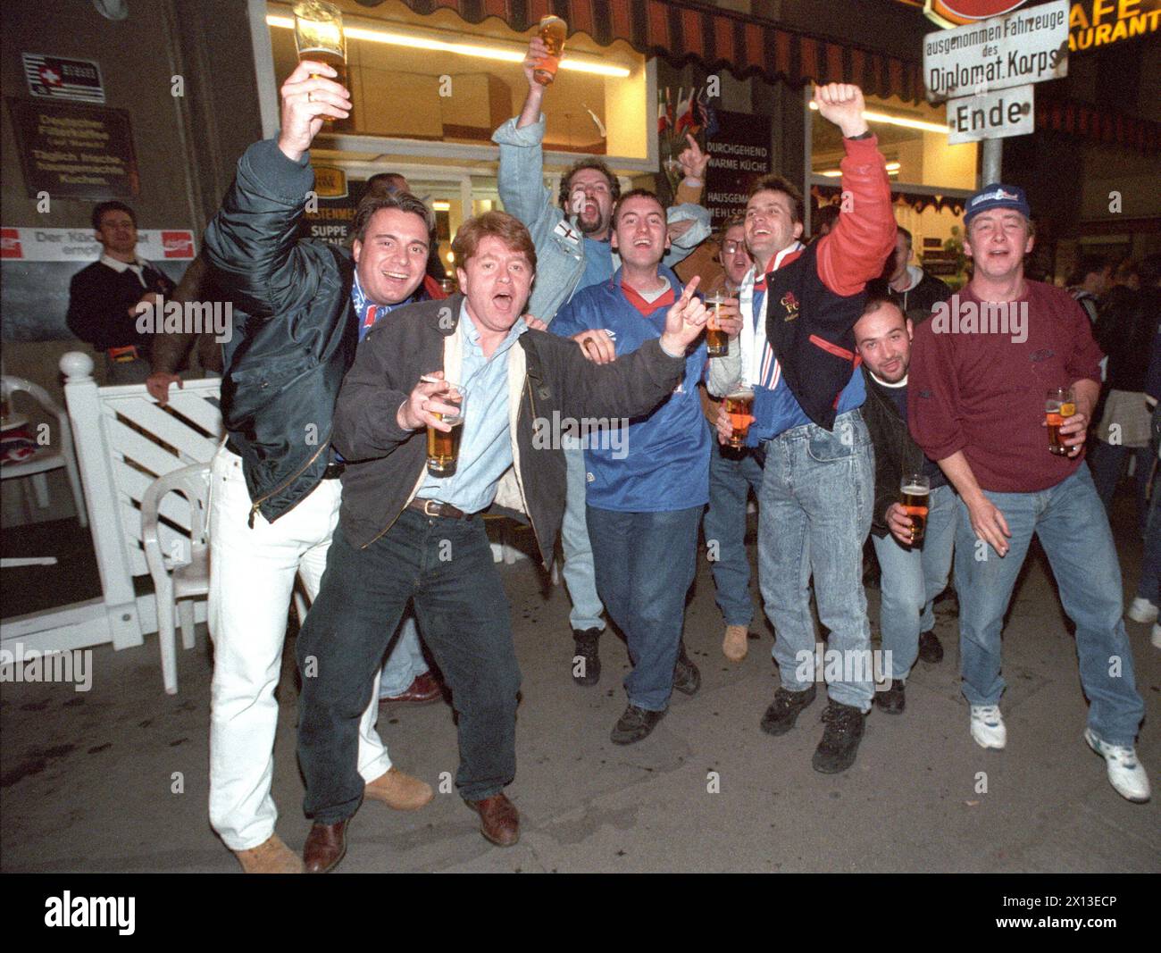 Chelsea fans beer hi-res stock photography and images - Alamy