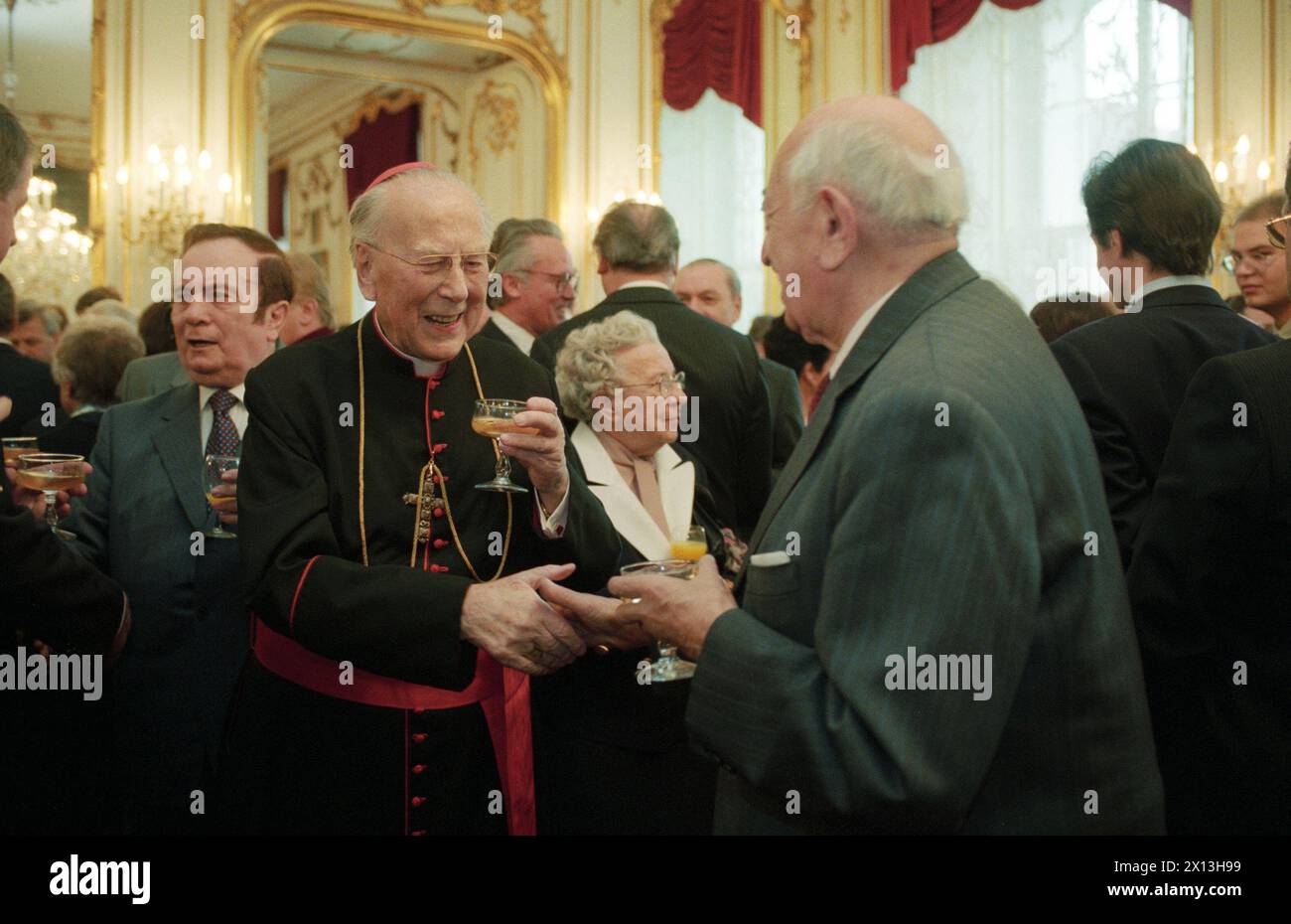 On 20 December 1995 former Viennese archbishop cardinal Franz Koenig received the large golden ...