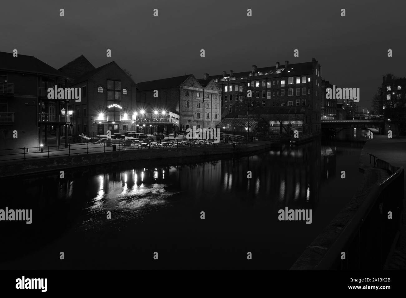 The Nottingham and Beeston Canal, Castle Wharf, Waterfront area of ...