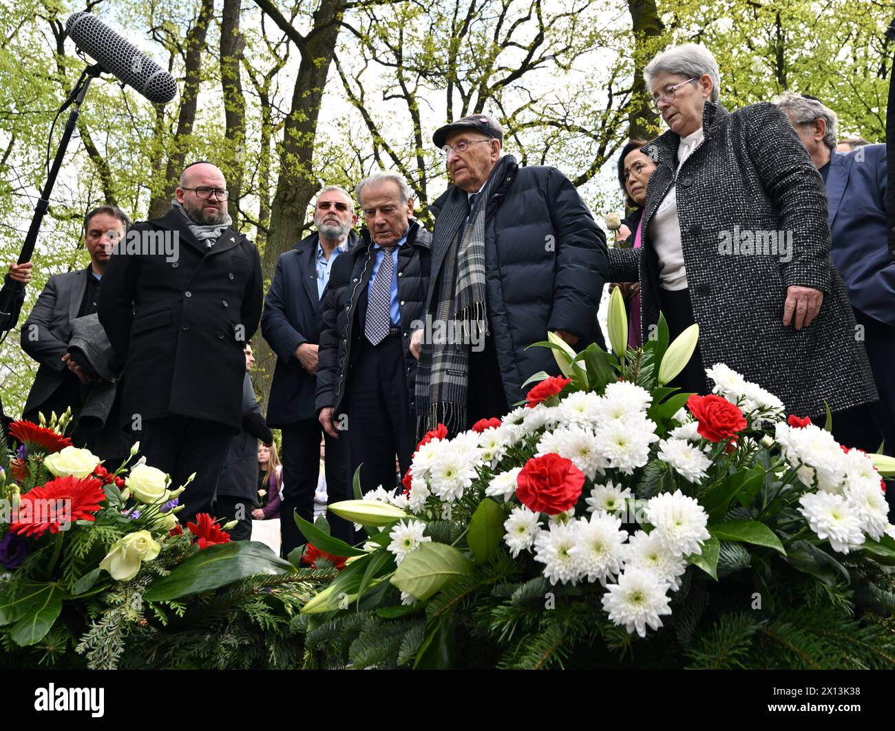15 April 2024, Thuringia, Nordhausen: Jerry Wartski (4th from left) and ...