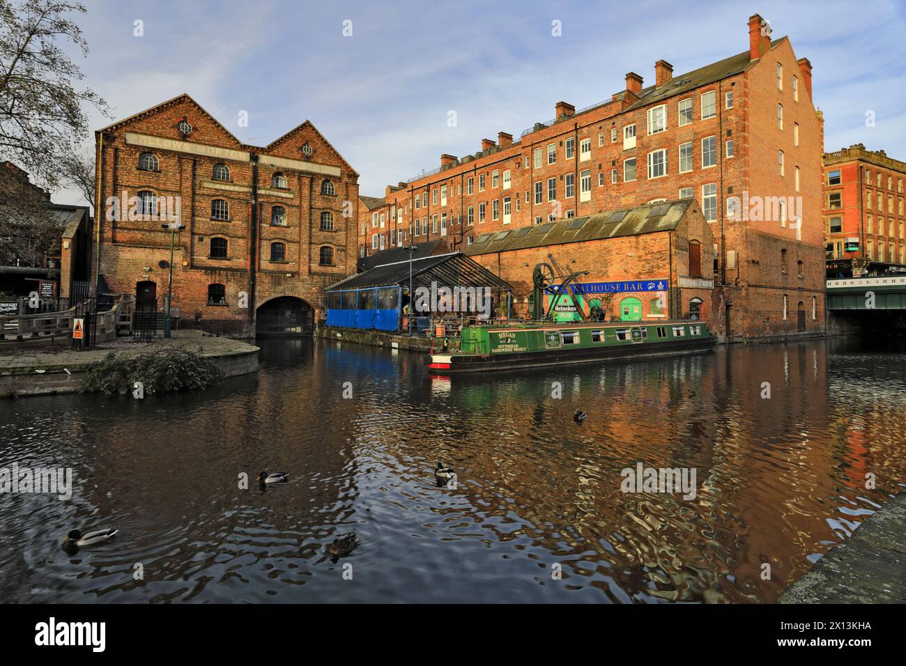 Nottingham canal narrowboats hi-res stock photography and images - Alamy