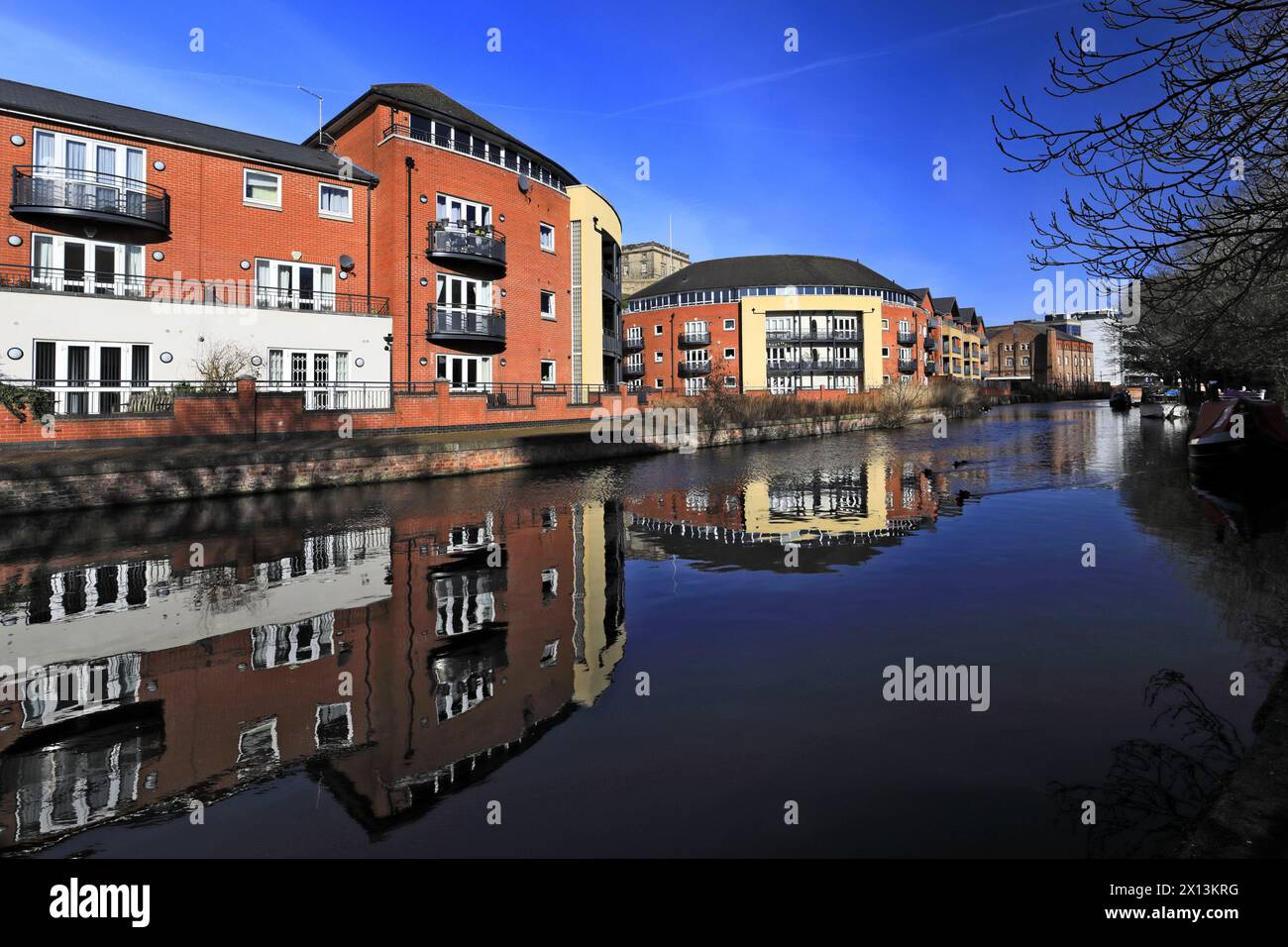 Buildings along the Nottingham and Beeston Canal, Castle Wharf ...