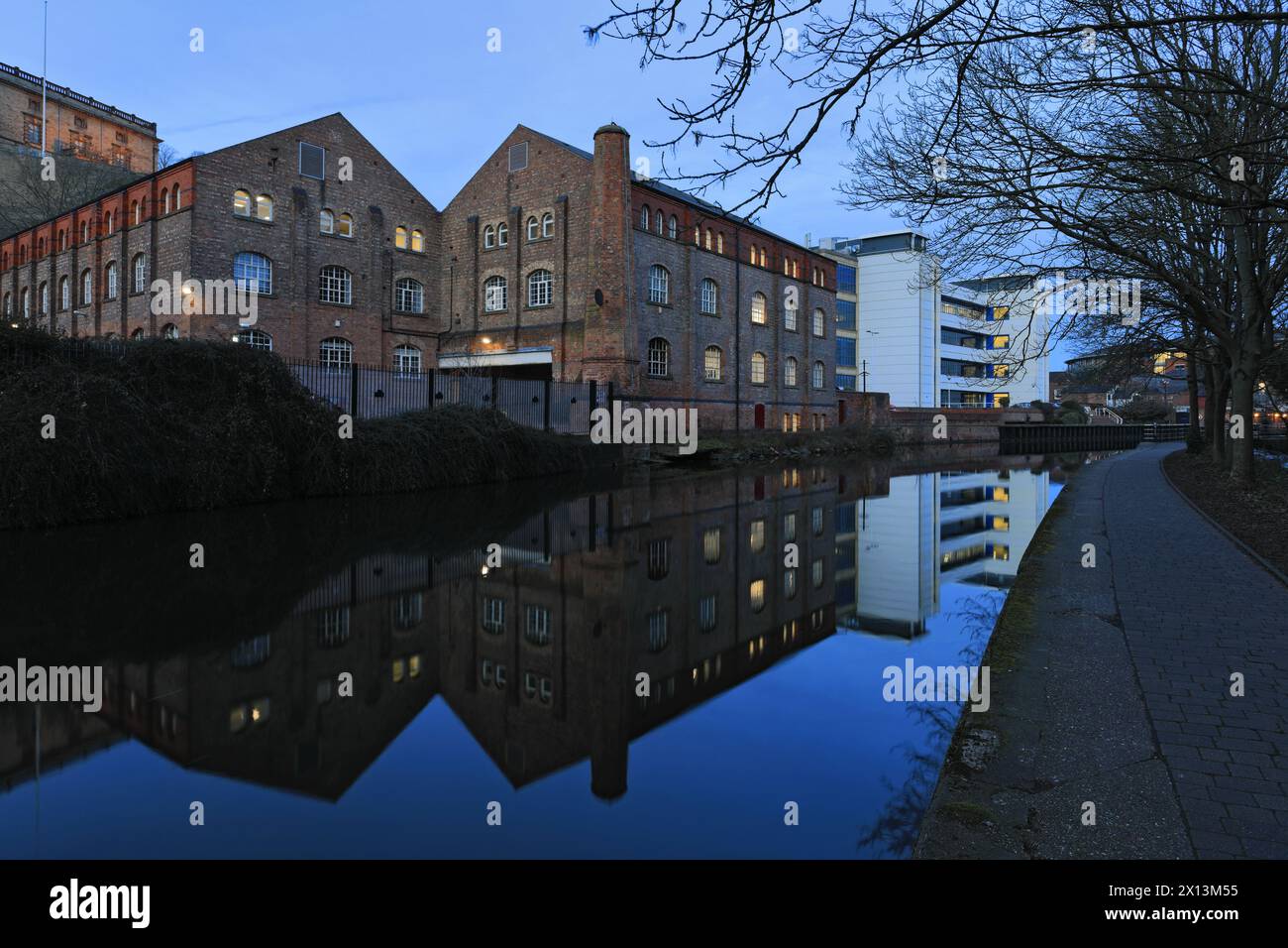 Buildings along the Nottingham and Beeston Canal, Castle Wharf ...