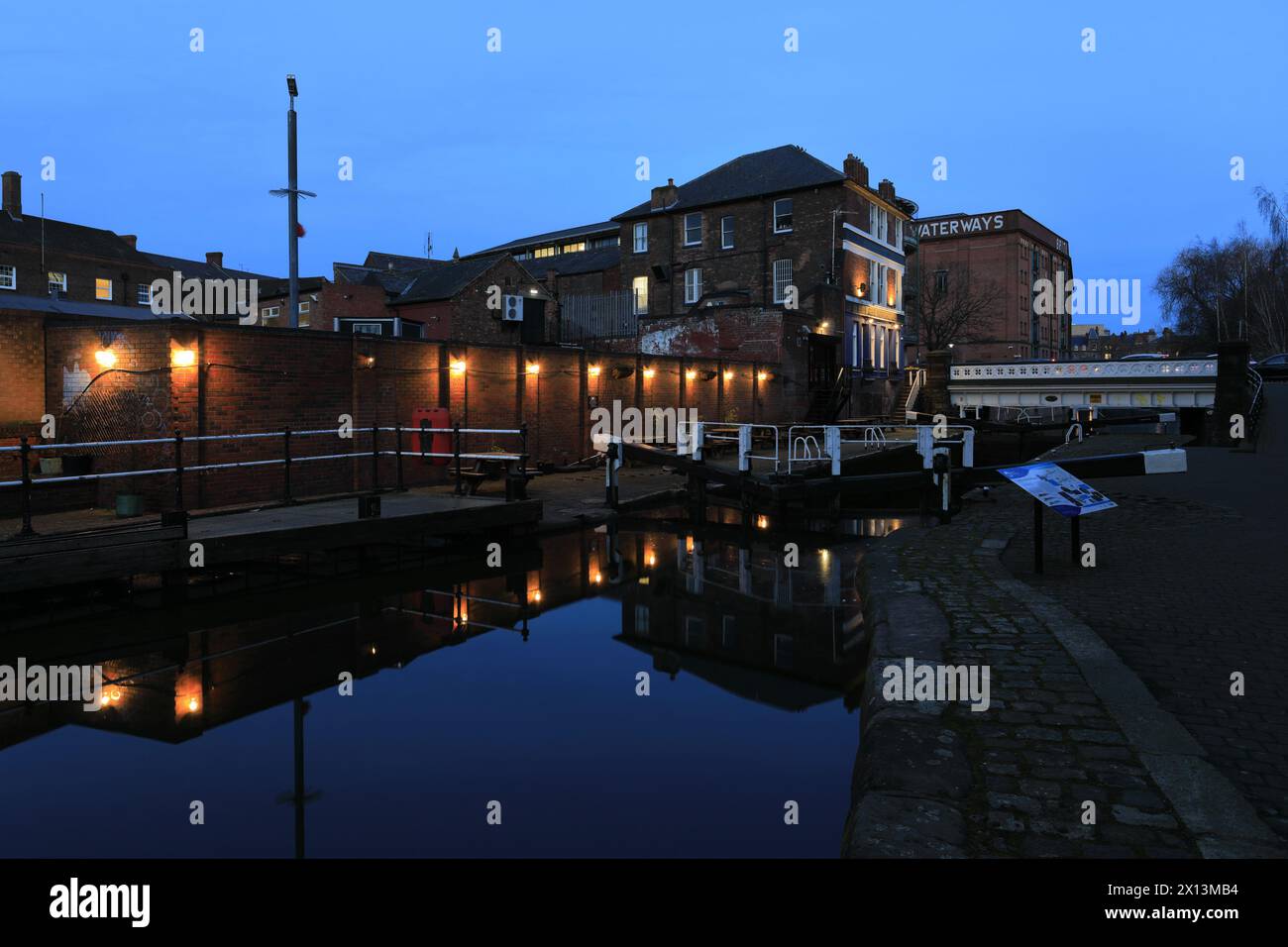 Buildings along the Nottingham and Beeston Canal, Castle Wharf ...