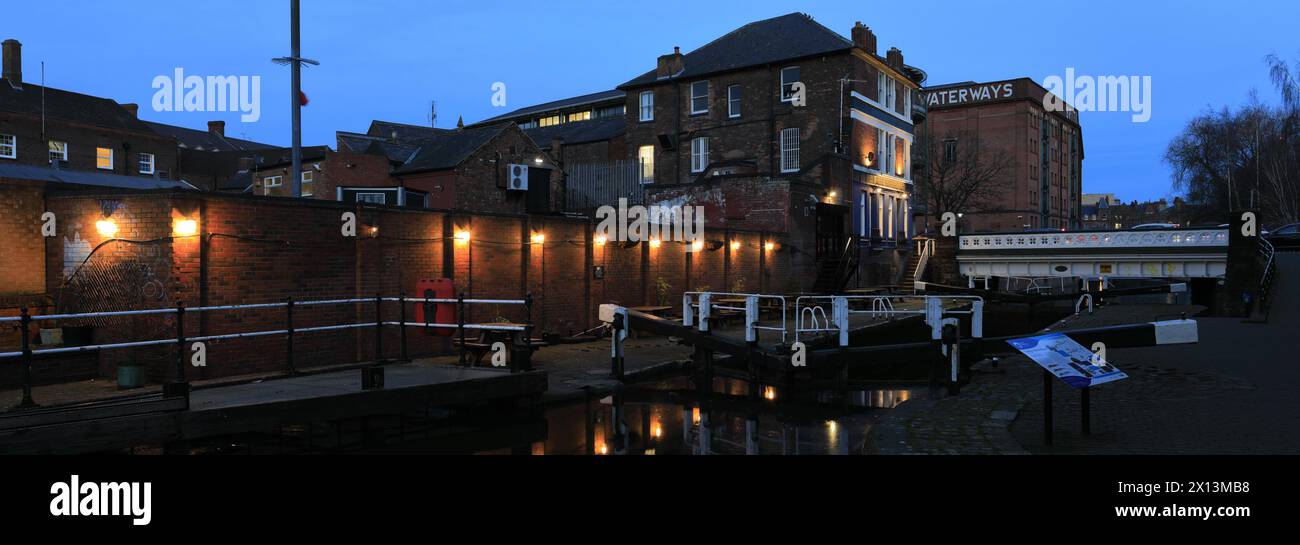 Buildings along the Nottingham and Beeston Canal, Castle Wharf ...