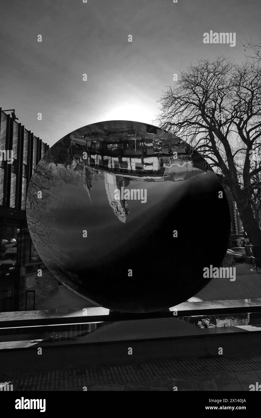The Sky mirror outside The Nottingham Playhouse Theatre, Nottingham ...