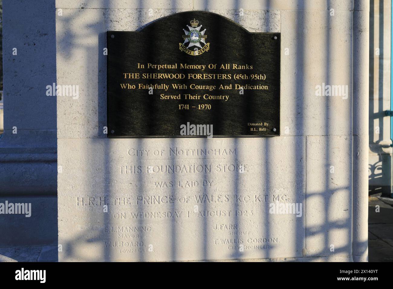 The War Memorial on the Victoria Embankment, Nottingham ...