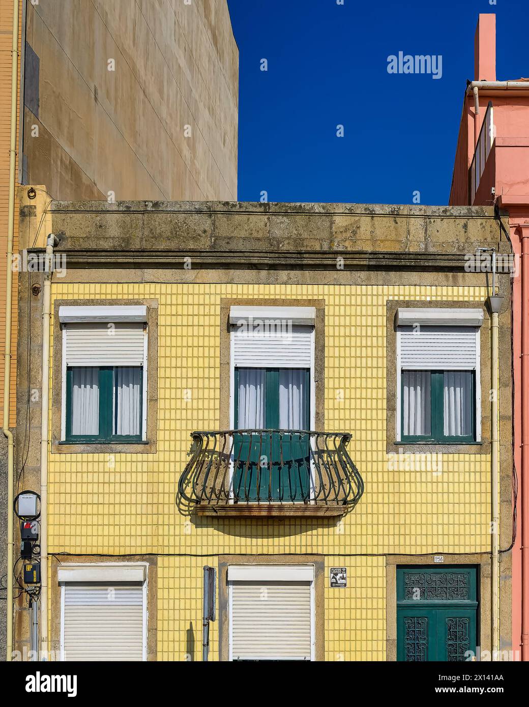 Facade of colonial building in Porto, Portugal Stock Photo - Alamy