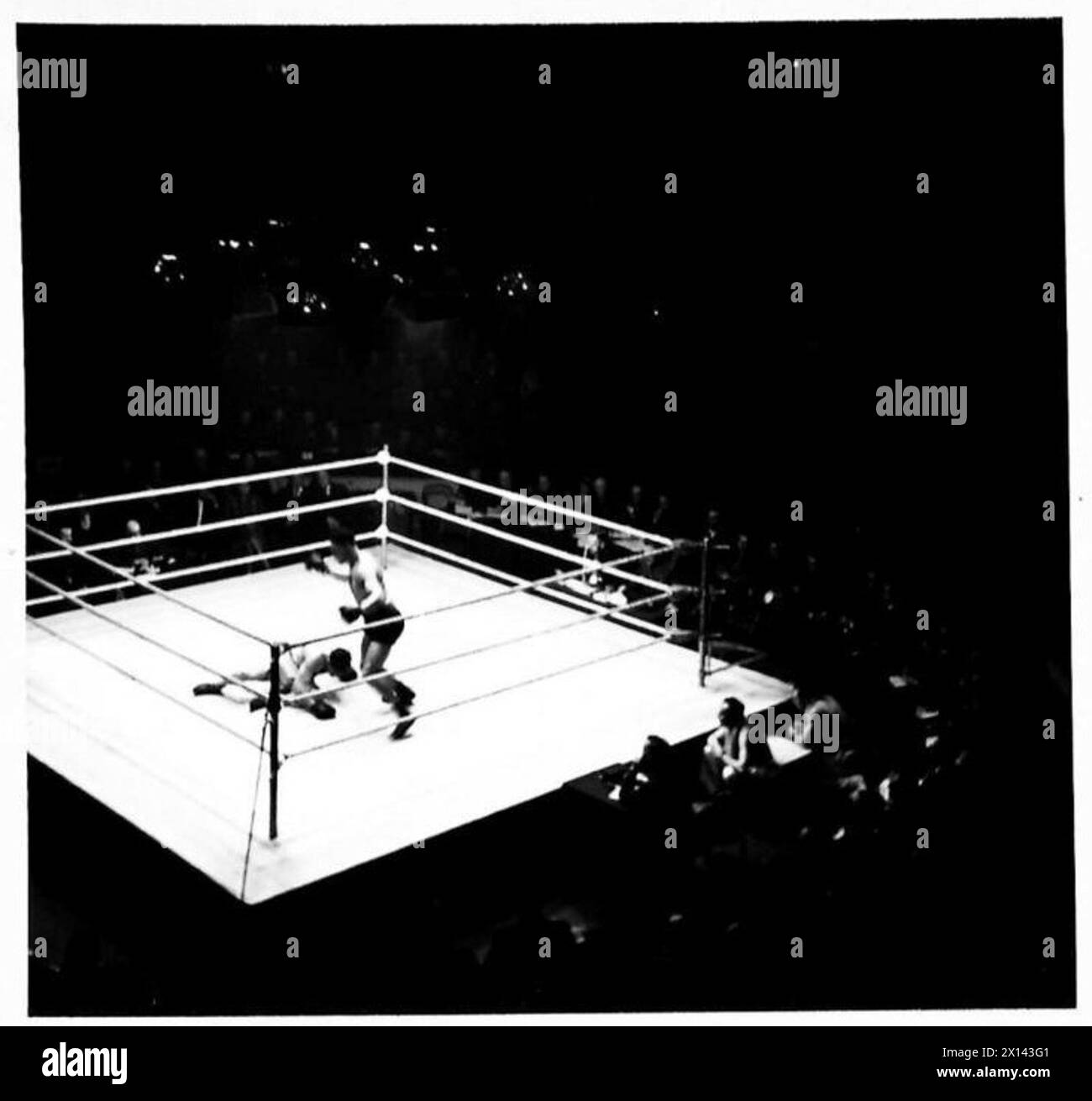 Structured boxing area hi-res stock photography and images - Alamy