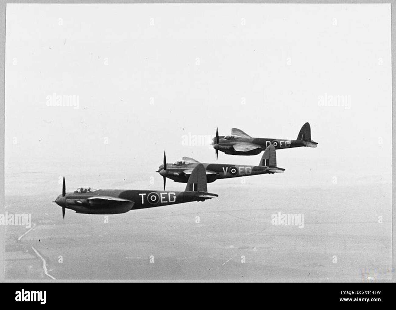 R.A.F. AIRCRAFT TYPES : THE MOSQUITO FIGHTER BOMBER - For introduction ...