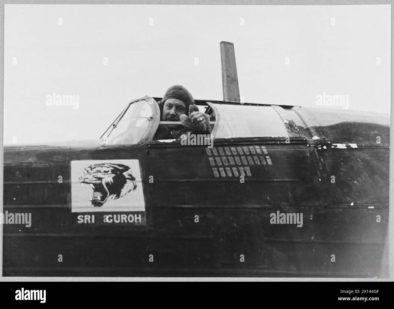 NAMED AIRCRAFT - 3941 Named aircraft presented by the Federated Malay ...