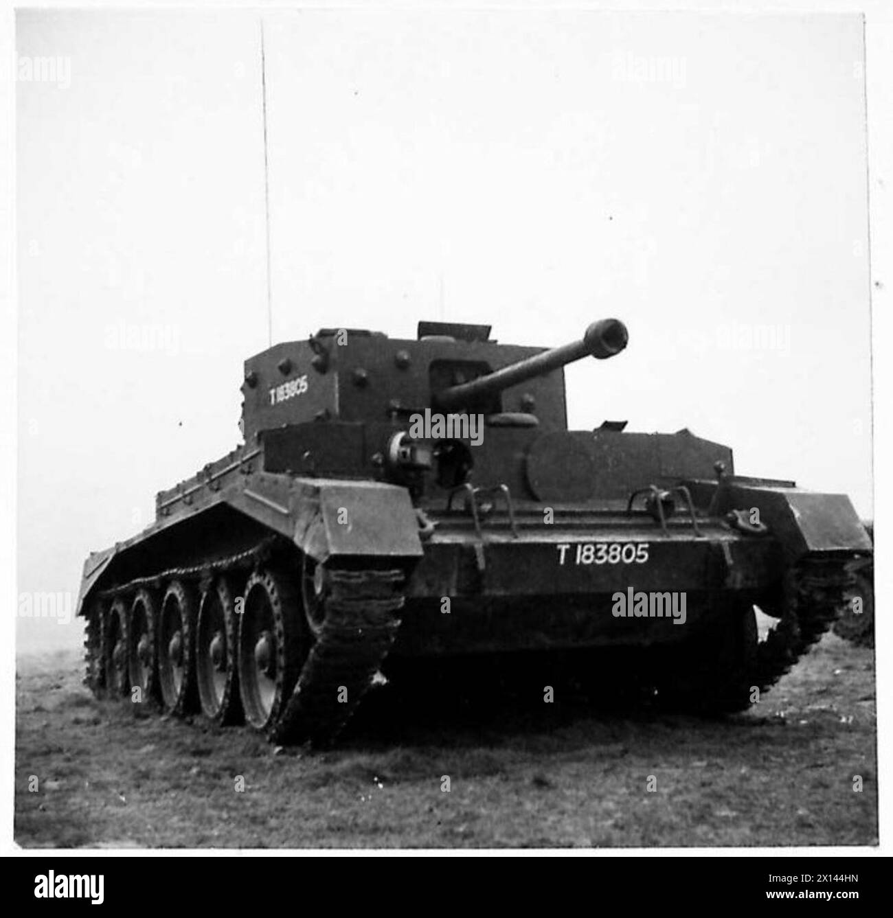 TANK DEMONSTRATION, LULWORTH - The new Centaur Tank with 3-man turret ...