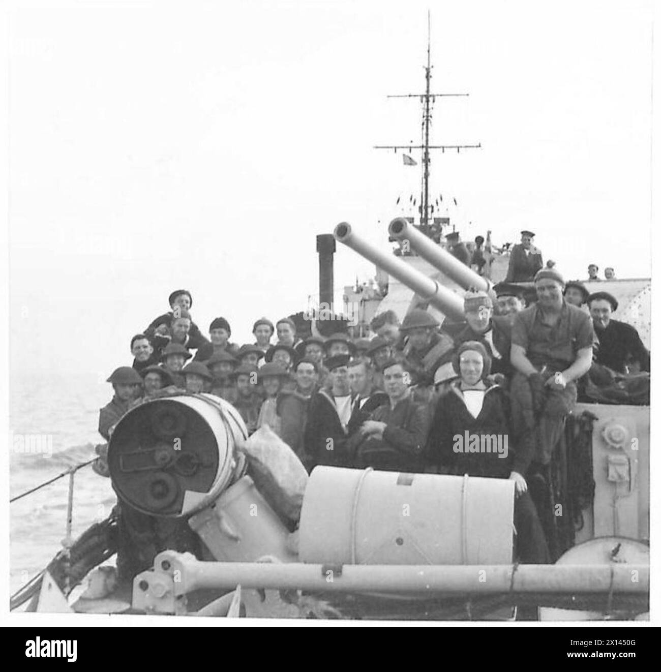 COMBINED OPERATIONS EXERCISE - Some of the landing party photographed ...