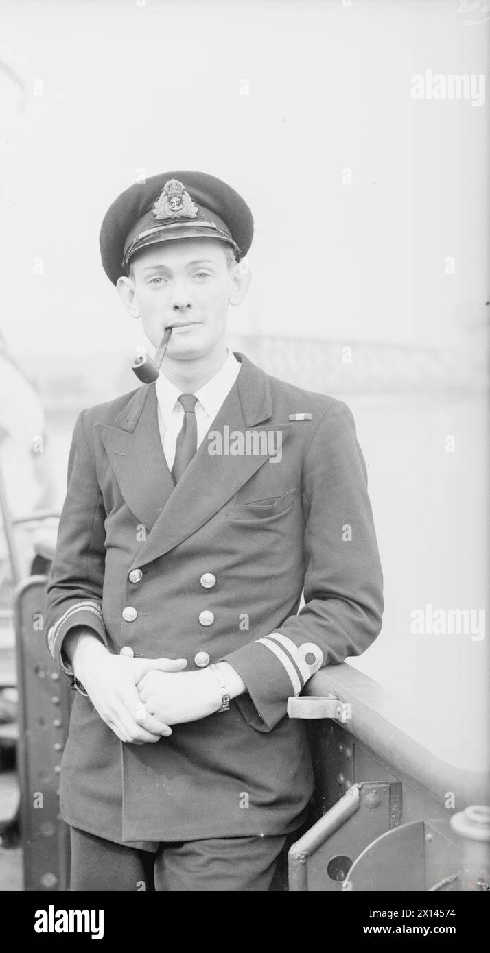 HMS STONEHENGE - NEW SUBMARINE. 12 JUNE 1943, WALLASEY DOCK ...