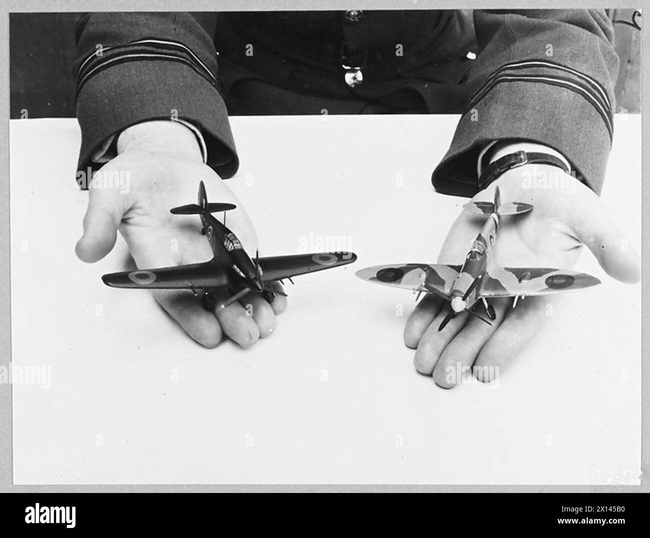 R.A.F. MEDICAL OFFICER MAKES MODEL AIRCRAFT - 9234 (Picture issued 1943 ...