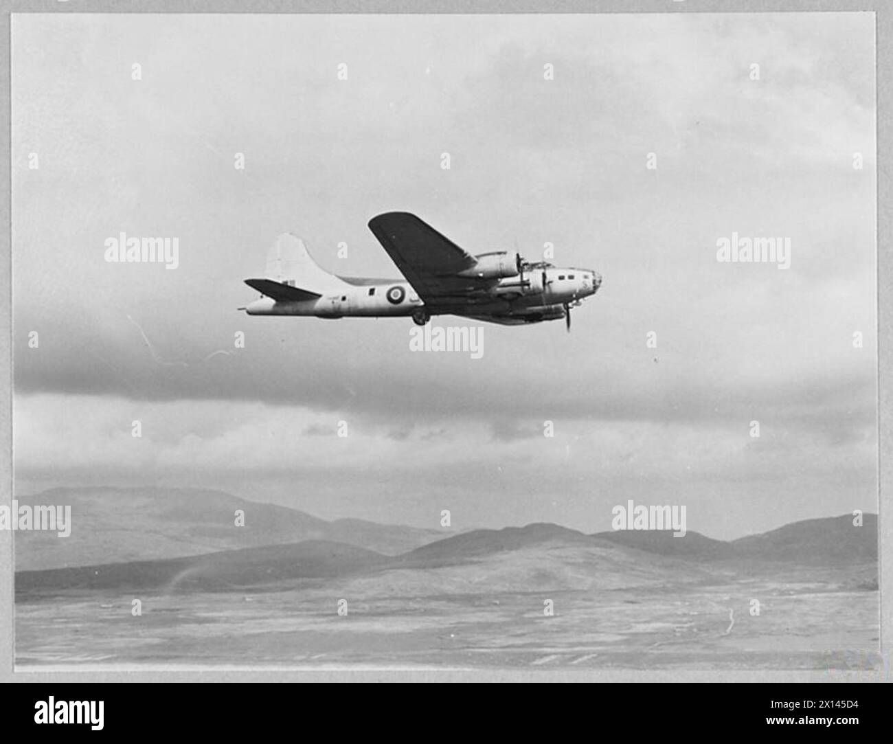 COASTAL COMMAND FORTRESSES COVER VAST ATLANTIC STRETCHES. - 11099 ...