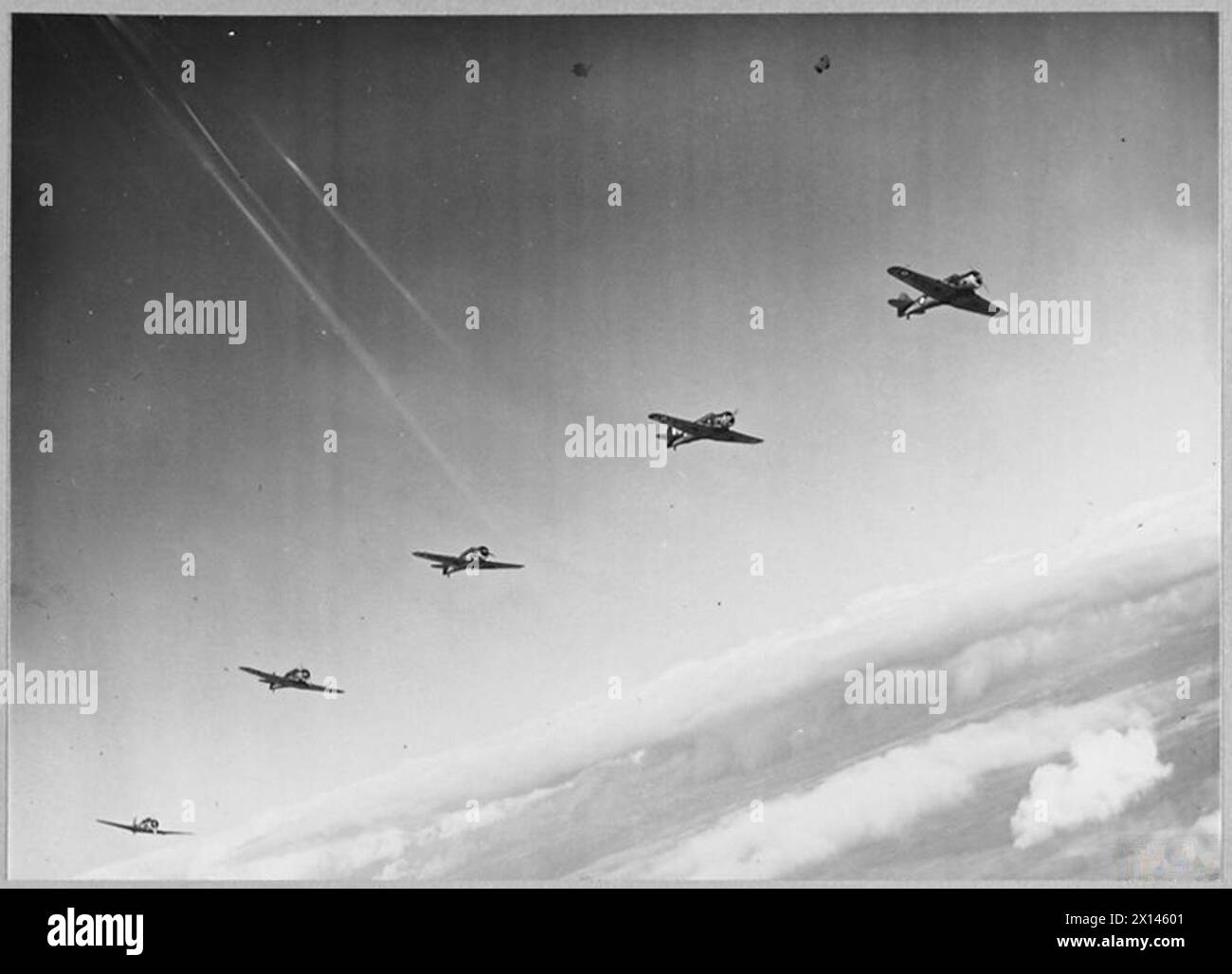 Line astern formation hi-res stock photography and images - Alamy