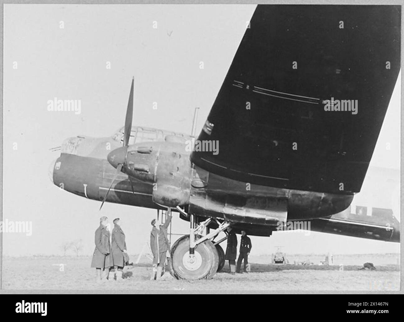 Bomb aimer window hi-res stock photography and images - Alamy