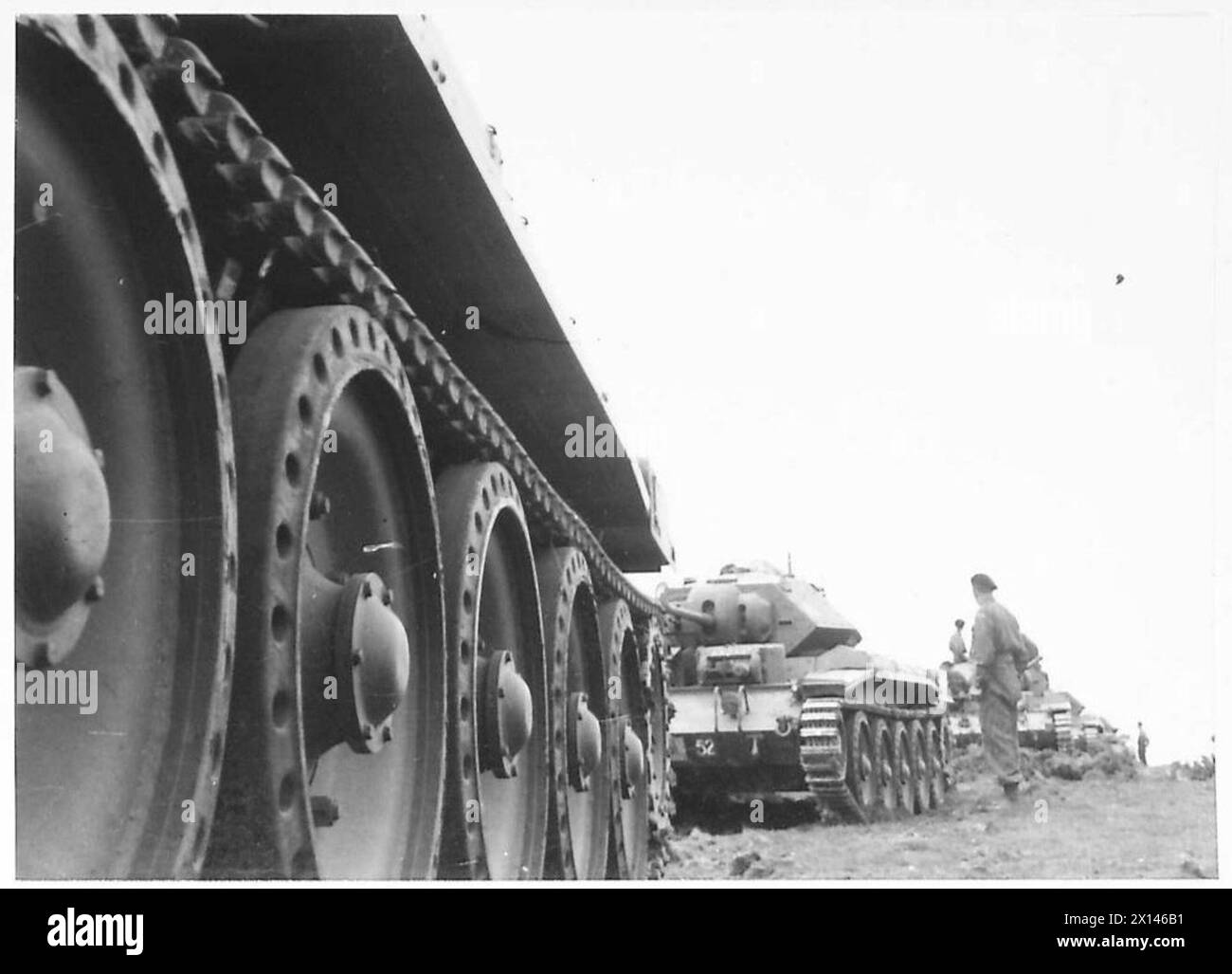 TRAINING TANK DRIVERS - Tanks ready to move off during training ...