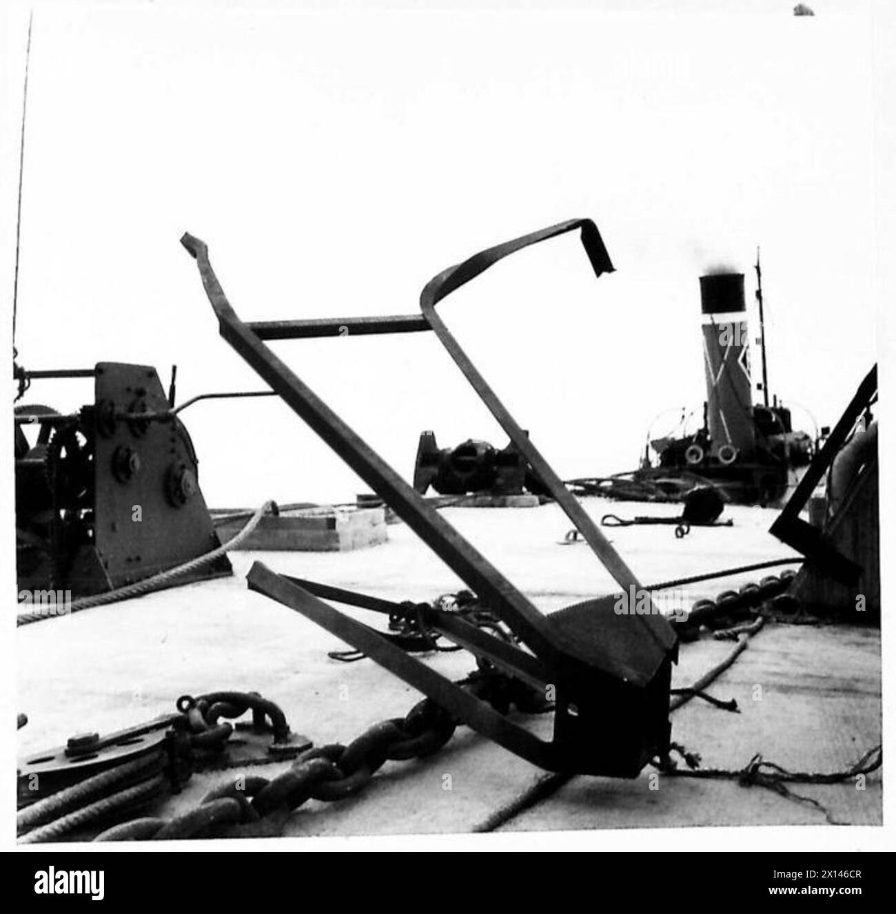 Towing hawser Black and White Stock Photos & Images - Alamy