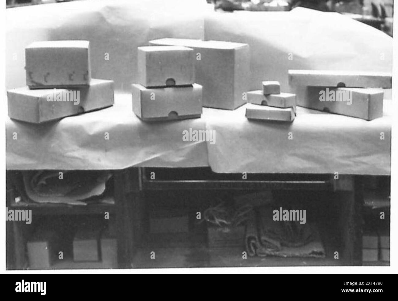 CENTRAL ORDNANCE DEPOT, CHILWELL - Type of cardboard boxes used British ...