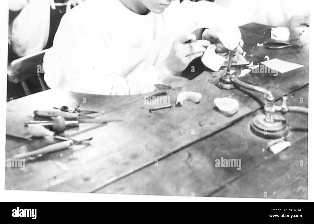 ARMY DENTAL LABORATORY - Mechanis "setting up" soldiers teeth British ...