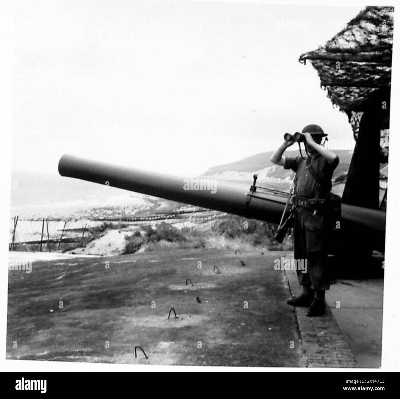 LIFE AT COASTAL DEFENCE BATTERIES - A study of a loock-out scanning the ...