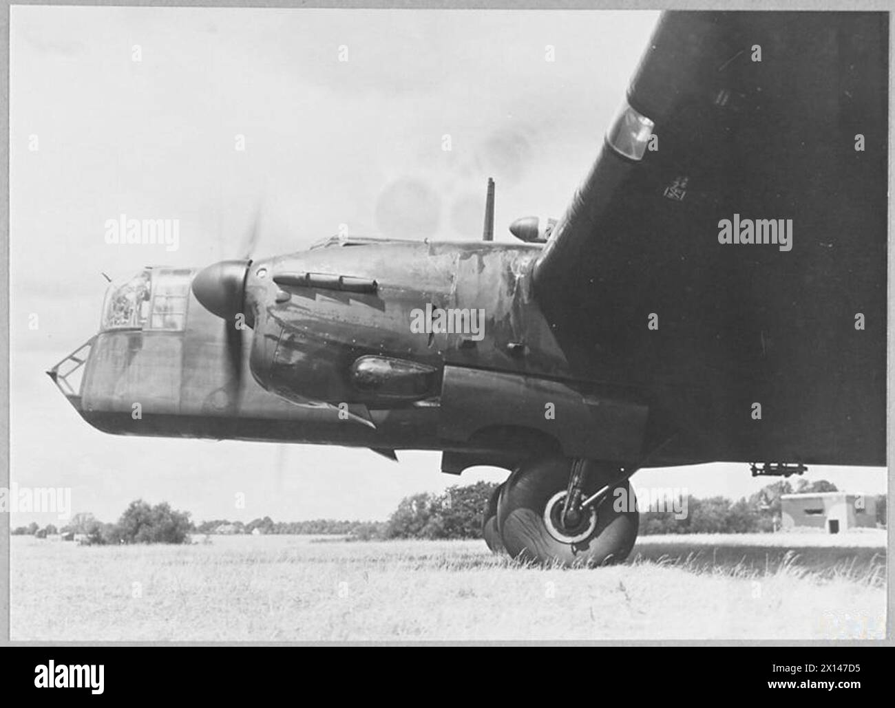 WITH A WHITLEY SQUADRON OF THE BOMBER COMMAND - [674] The Majesty of ...